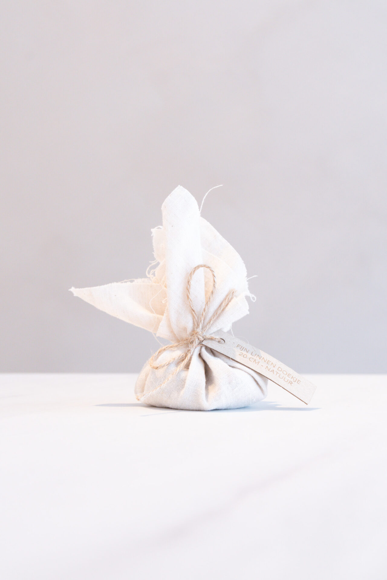 KADECO | Fijn linnen doekje l Suikerbonen bedankje DIY